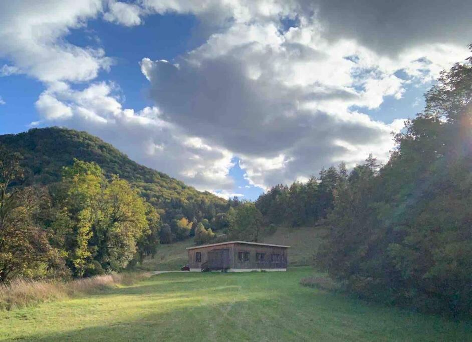 Serene Wilderness Getaway for 15 next to a historic castle, Valfin-sur ...