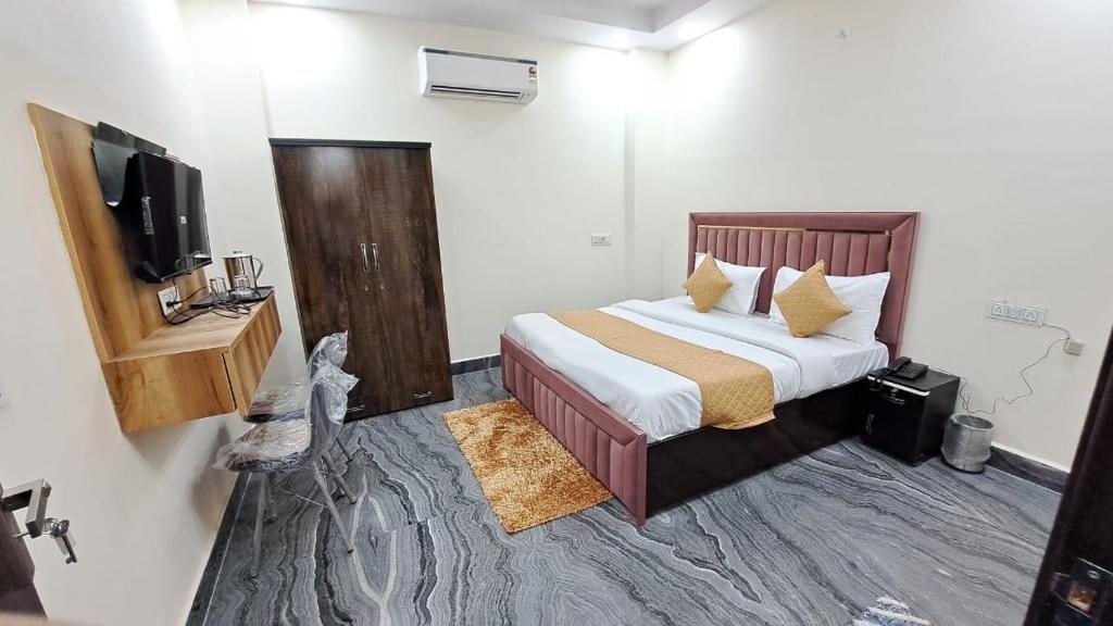 OYO Flagship Hotel City Deluxe, New Delhi – Updated 2024 Prices