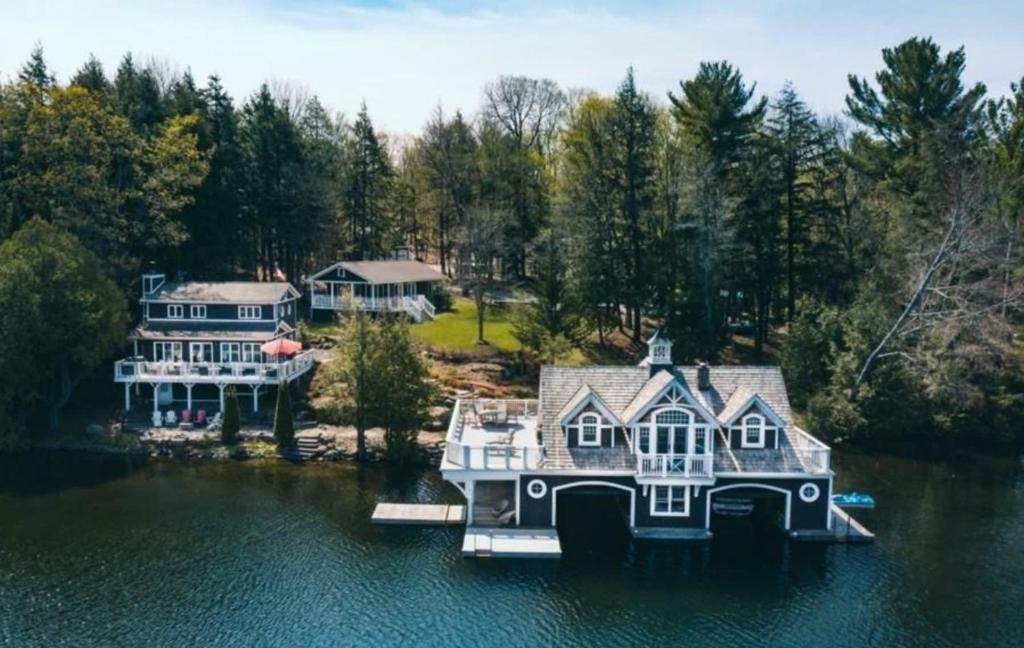 Lake Joe Dreaming - your Muskoka home away from home, Minett (updated ...