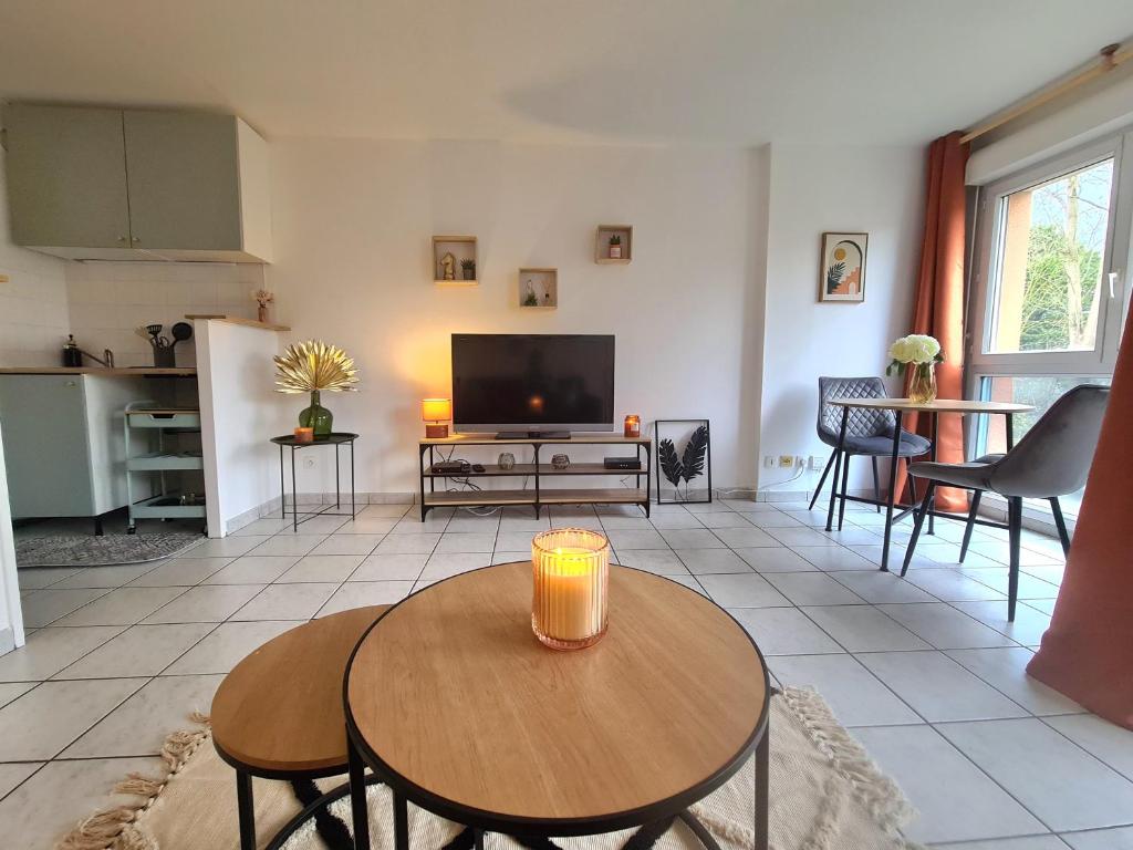 Studio 'Saint-Louis' avec balcon et parking privé, Senlis (updated ...
