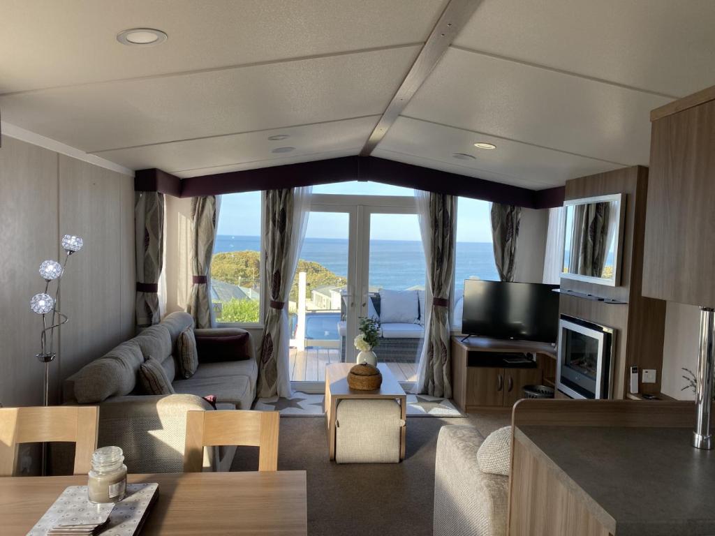 Cora's Cosy Static Caravan, Silverwoods, Reighton Sands, Filey, Filey ...