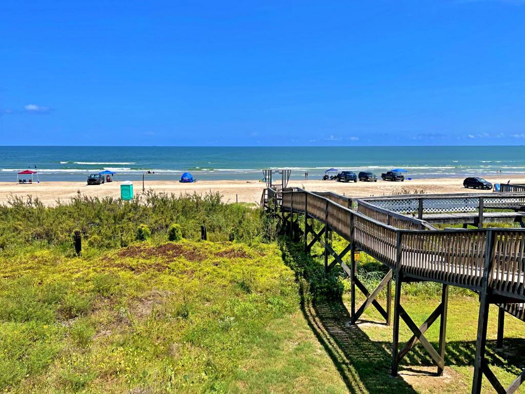 The Aloha Beach, Surfside Beach (updated prices 2024)