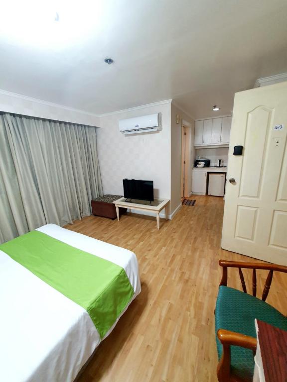 SAB R.CONDOTEL and room rental, Manila (updated prices 2024)