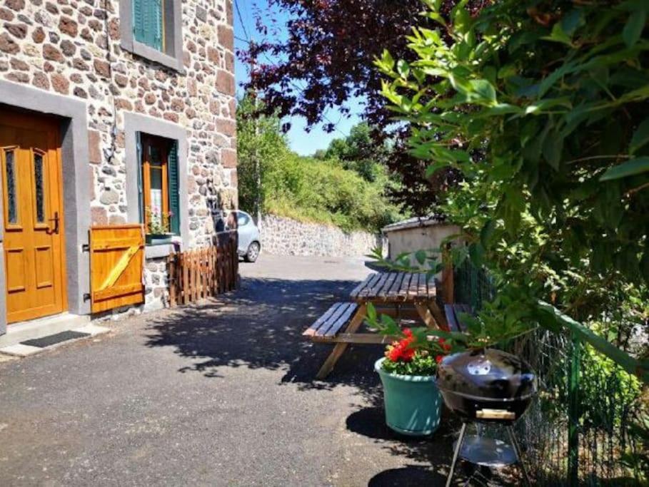 Maison au vert à la campagne - 5 personnes, Saint-Nectaire (updated ...