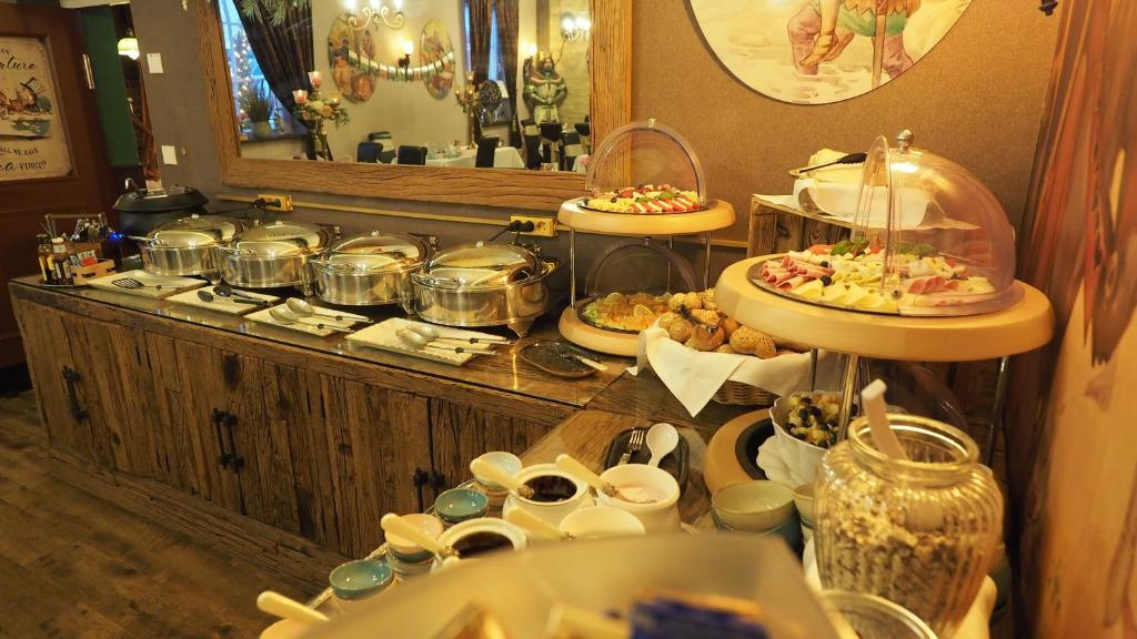 The Little Britain Inn Themed Hotel One of a Kind In Europe ...