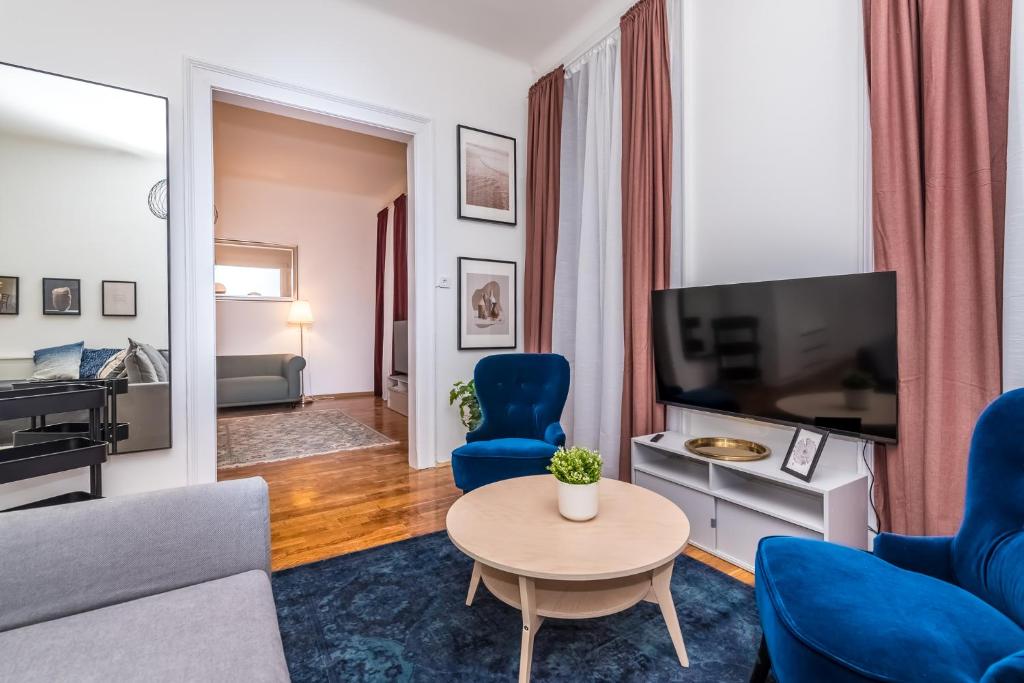 Ghetto Wall - Gozsdu Court Bismarck, Budapest (updated prices 2026)