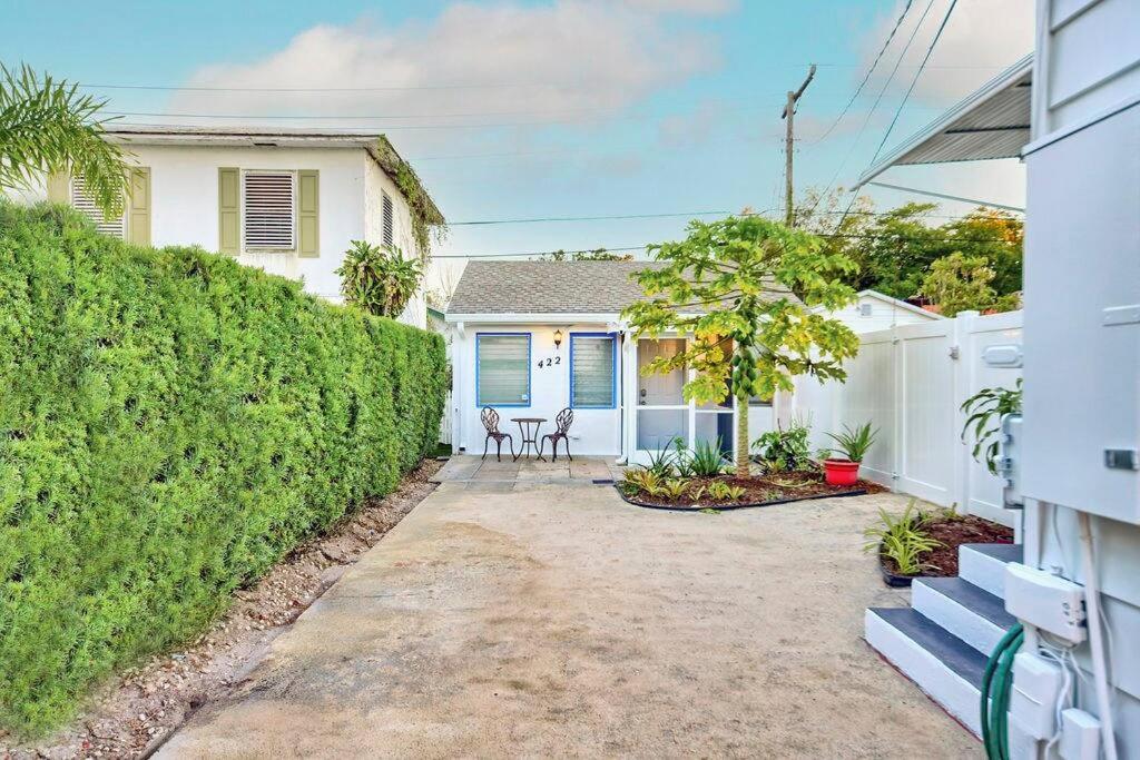 Tucked Away - Intercostal 1 block - Palm Wave Says, West Palm Beach ...