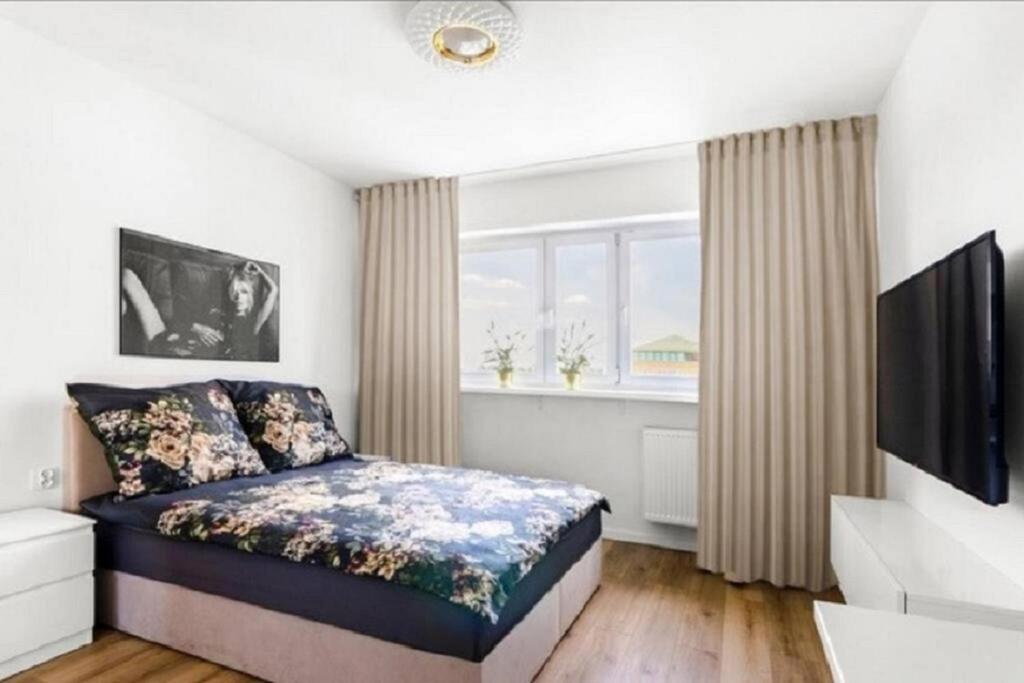 20m2 Studio, near Chopin Airport, cozy and quiet, Warsaw (updated ...