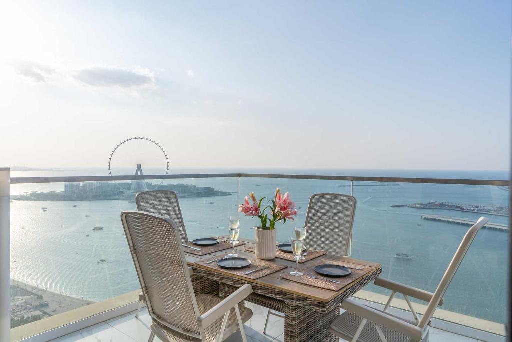 Stunning Seaview Luxury Building JBR, Dubai (updated prices 2025)