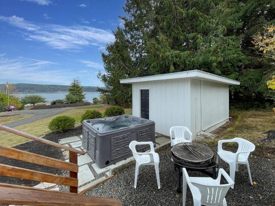 Cottage on the Bay- Hot Tub, Beach, Dock, Kayaks, Sequim (updated ...