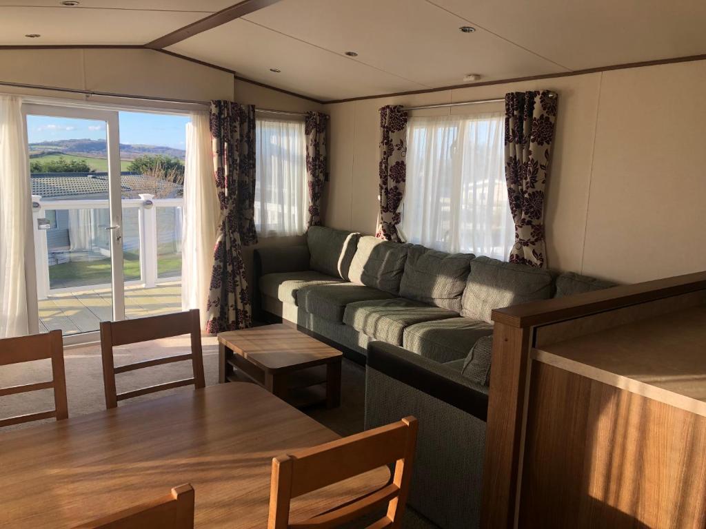 Heavenly haven at Whitecliff Bay, Bembridge (updated prices 2025)