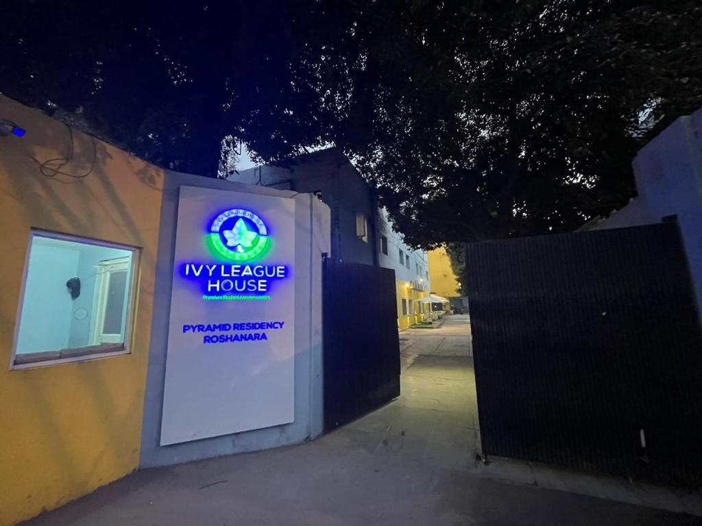 Ivy League House, Pyramid Residency, New Delhi (updated prices 2026)