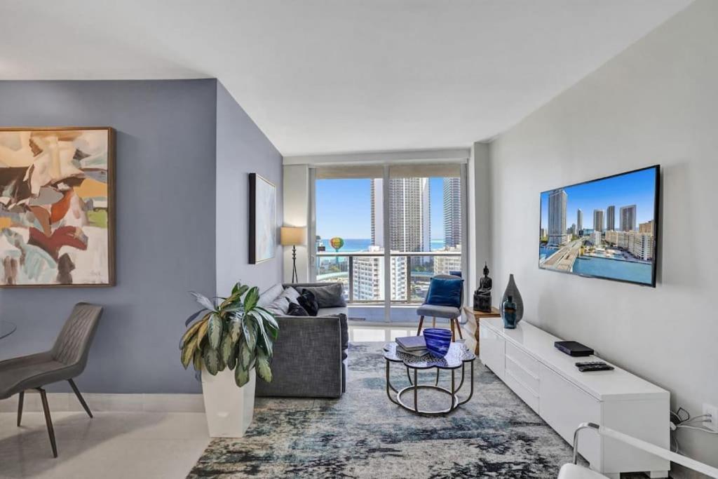 Perfect Vacation Large Condo Breathtaking Views, Hallandale Beach ...