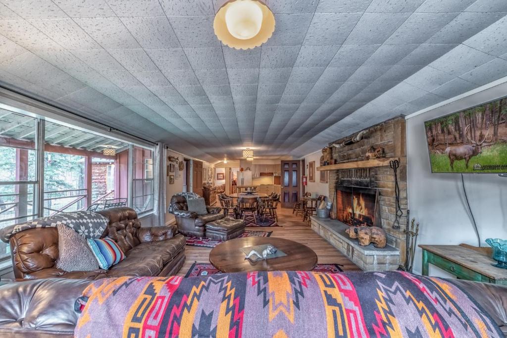 Singing Pines Cabin: 3 Bedroom, 2 Bath Vintage Ruidoso Charmer in the ...