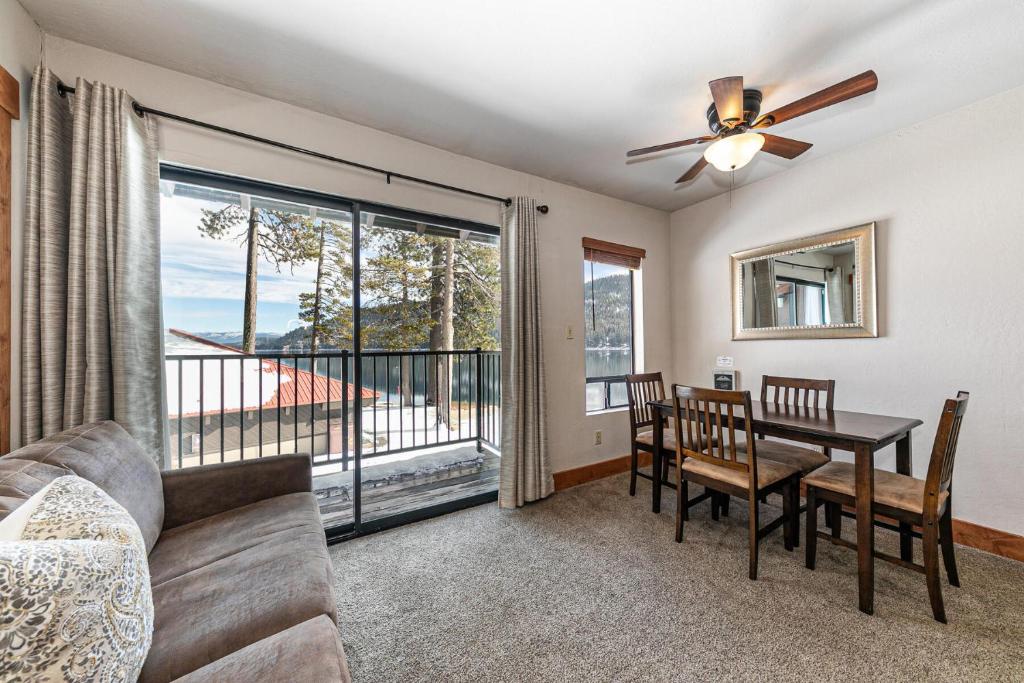 Deluxe Studio with lake view 2nd Floor Unit Bldg C, Truckee (updated ...