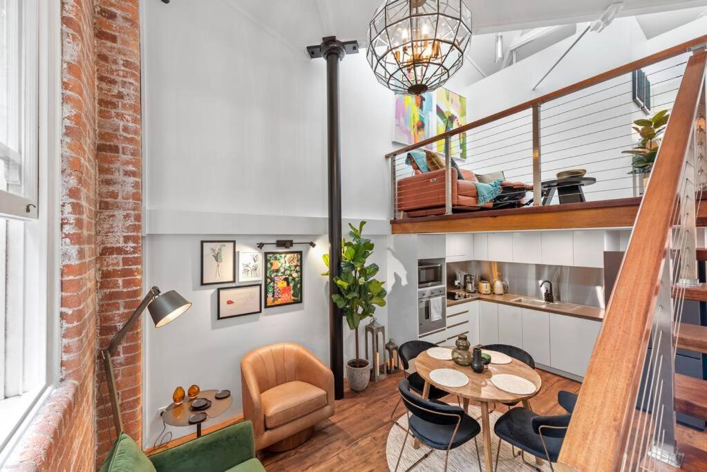 Woolstore Elegance ~ 2Bed/2Bath/1Car ~ Teneriffe, Brisbane (updated ...