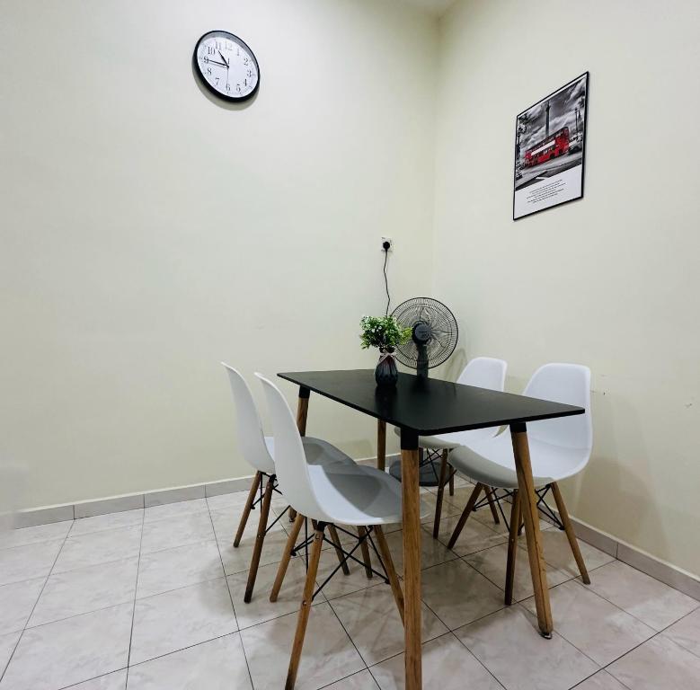 CYC homestay 48 Bercham, Kampong Batu Lapan (updated prices 2025)