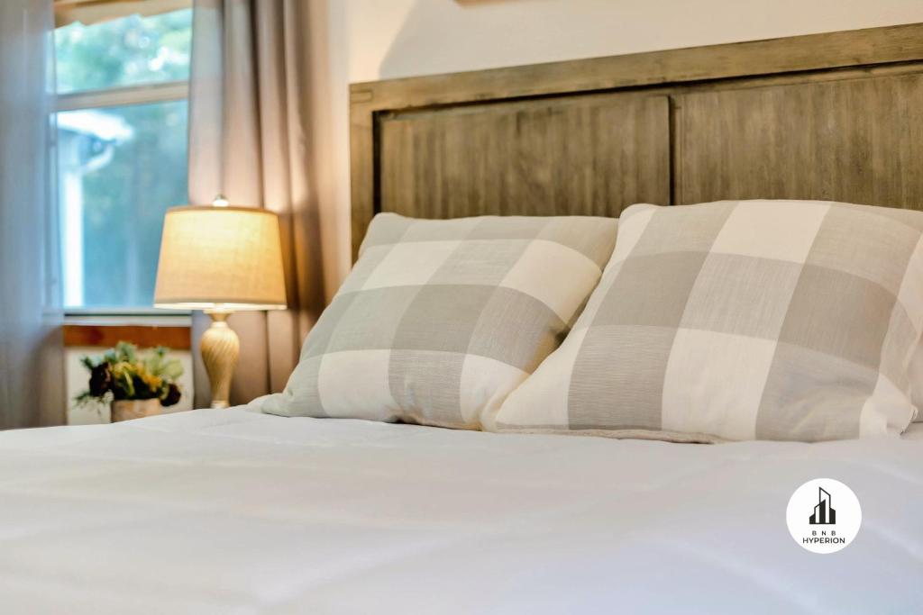 Bnb Hyperion - Hot Tub & Games - Sleeps 14, Eustis – Updated 2024 Prices