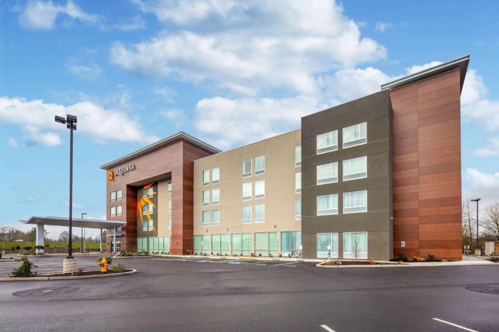 La Quinta Inn & Suites by Wyndham Centralia, Centralia (updated prices ...