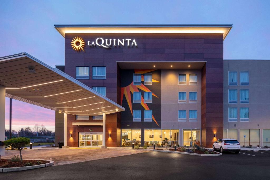 La Quinta Inn & Suites by Wyndham Centralia, Centralia (updated prices ...