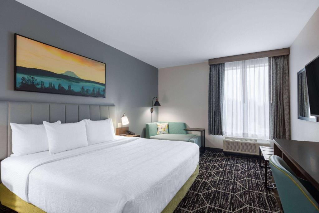 La Quinta Inn & Suites by Wyndham Centralia, Centralia (updated prices ...