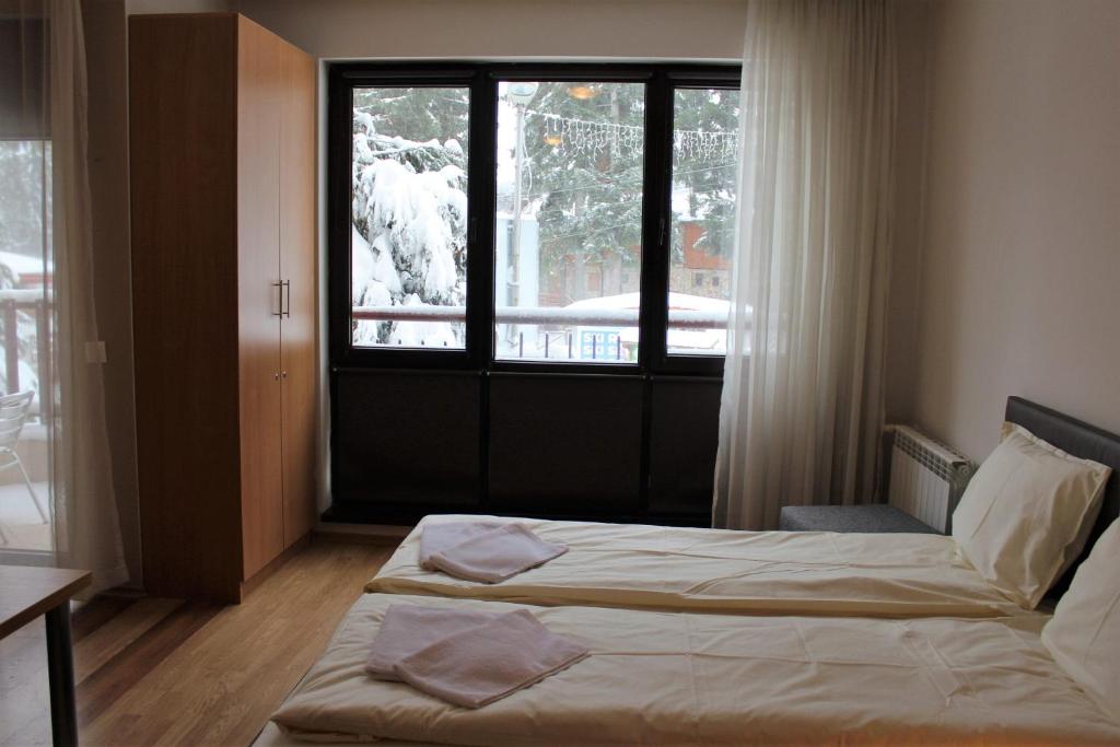 Fully Equipped Studio 50m from the slopes - Borovets, Flora Residence ...