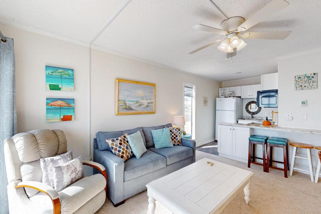 Topsail Reef 109, North Topsail Beach (updated prices 2025)