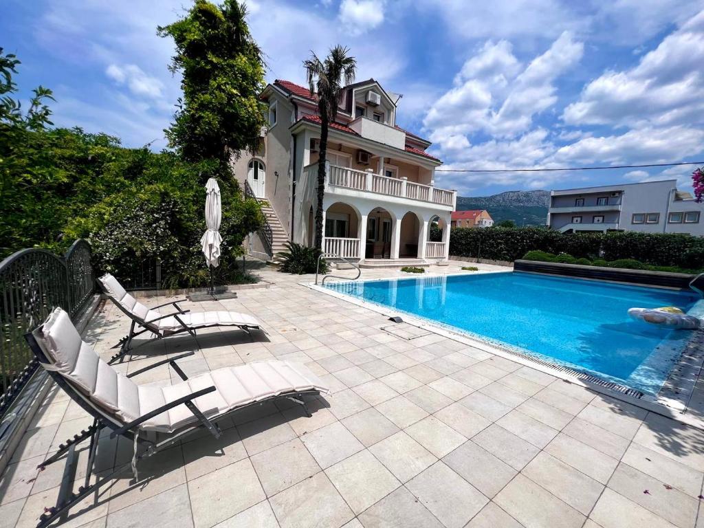 Benjamin house, Kaštela (updated prices 2025)