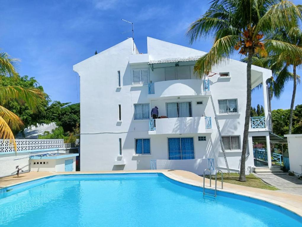 BEACH APARTMENT PEREYBERE, Pereybere (updated prices 2026)