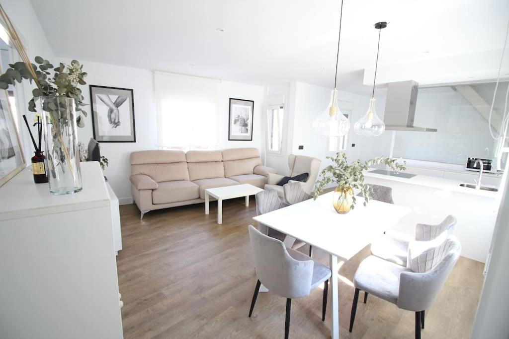 Pluma Y Espada Toledo Updated Prices 2026