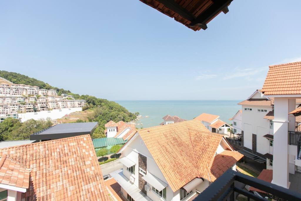 Seaview Modern 5BR Ferringhi Beach Villa 16Pax, Batu Feringgi ...