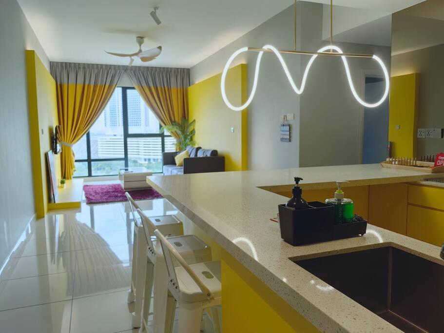 Southkey Mosaic 3BR, 1-7Pax Mid Valley View, Johor Bahru (updated ...