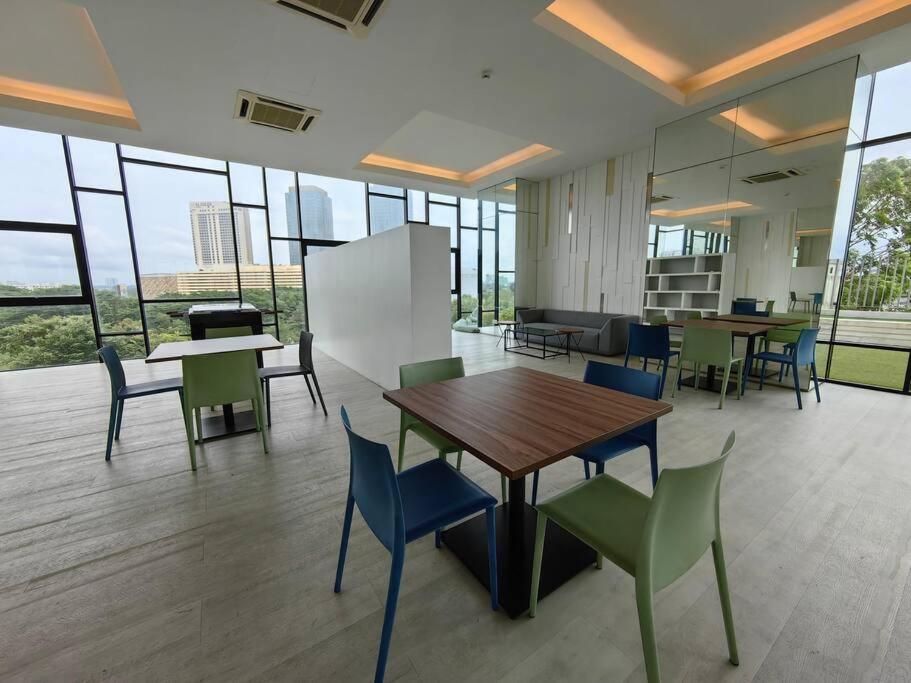 Southkey Mosaic 3BR, 1-7Pax Mid Valley View, Johor Bahru (updated ...