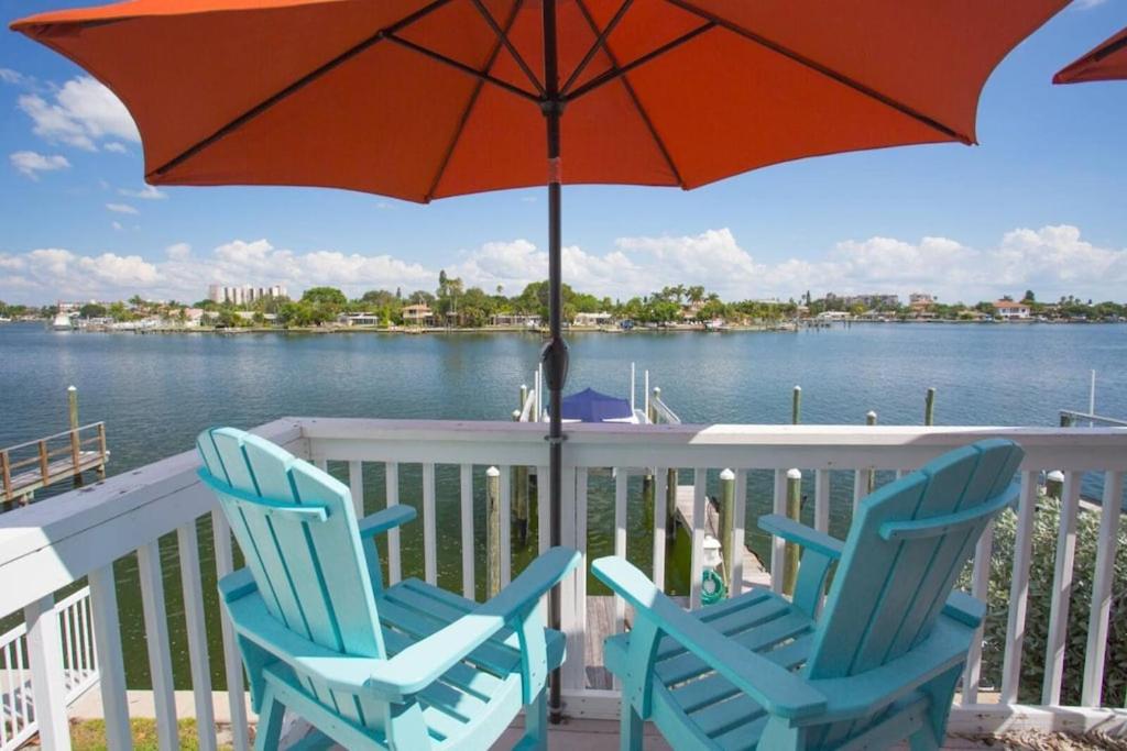 WHAT A VIEW Overlooking Boga Ciaga Bay Intercostal Waterway on Treasure ...