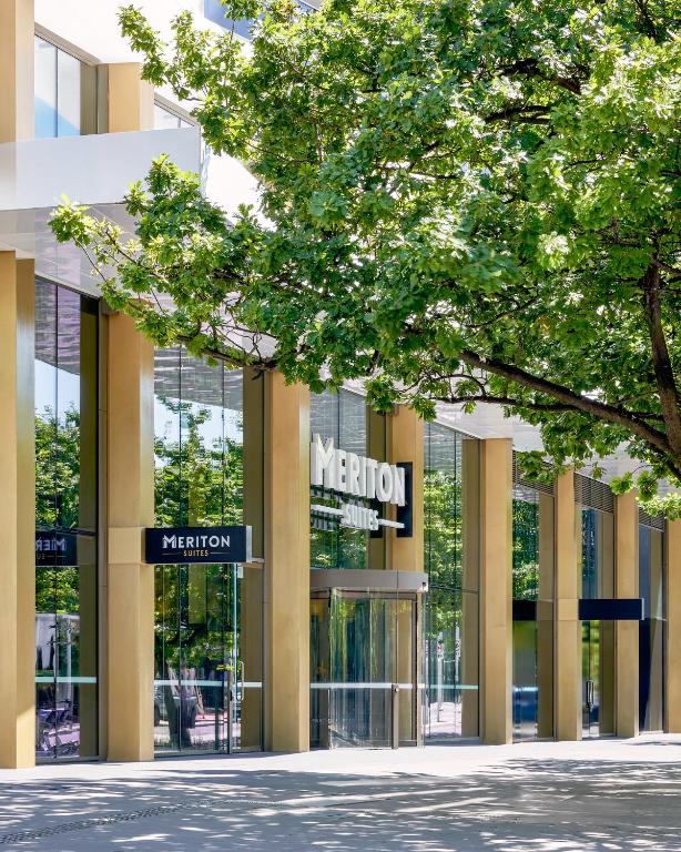 Meriton Suites Canberra, Canberra (updated prices 2025)