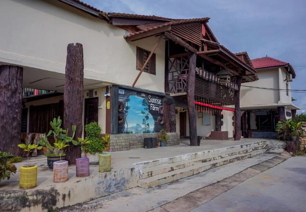 LABIS SUNRISE FARM STAY, Labis (updated prices 2024)