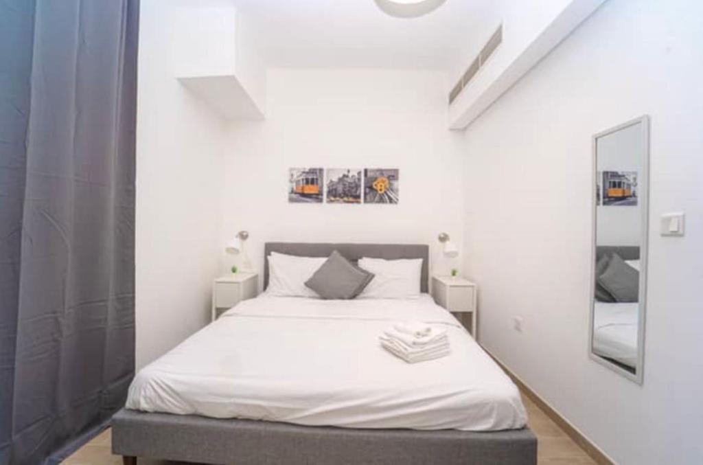 Studio Converted to 1BDR in The Nook Close to Metro, Dubai (prezzi ...