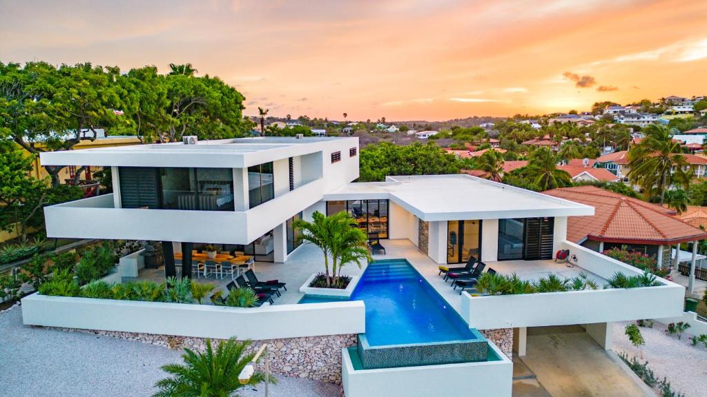 Design Villa Curacao B08, Jan Thiel (updated prices 2026)