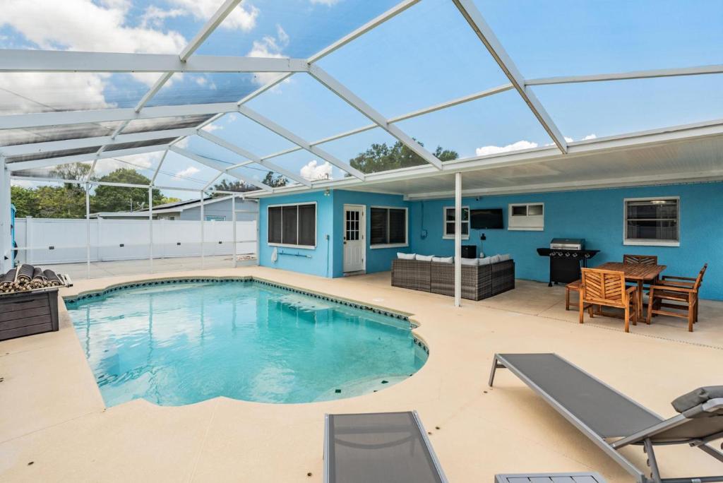 Ocean Blue Heated Pool Home, Largo – Updated 2024 Prices