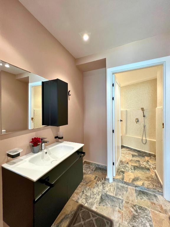 The Mirage Tangier - 3BR Luxury Sea View with Private Hammam & Jacuzzi ...