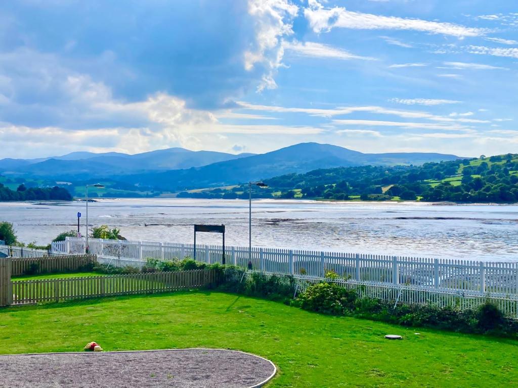 Waters Edge - Conwy Estuary, Llansantffraid Glan Conwy (updated prices ...