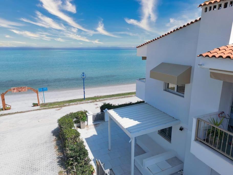 The Beach House - Steps from the Sea Hanioti, Hanioti (updated prices 2025)