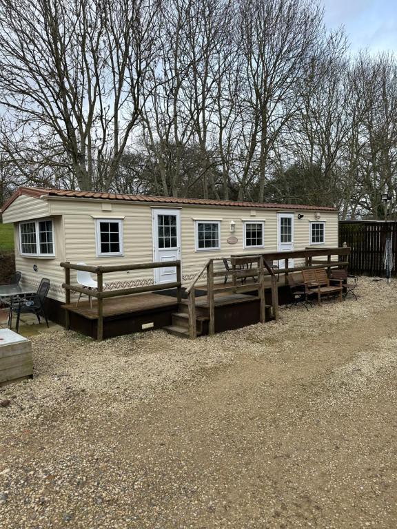 Static Mobile home set in our 20 acres of farmland, Horspath (updated ...