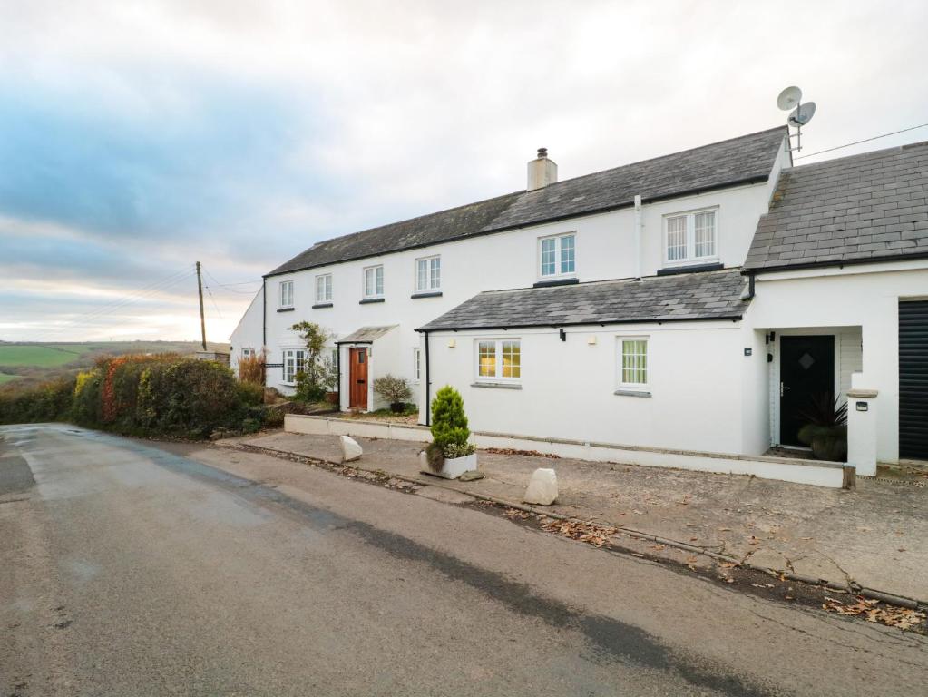 Moorcrest, Bideford (updated prices 2025)