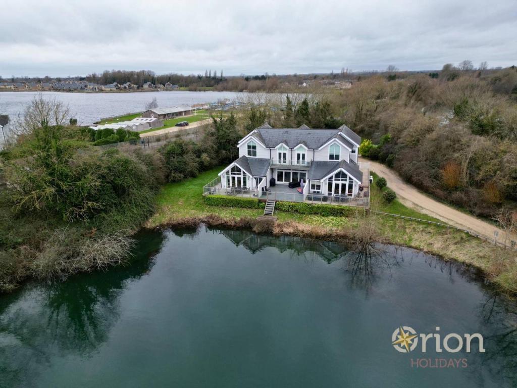 Spring Lake 77, The Ferns - P, South Cerney (updated prices 2024)