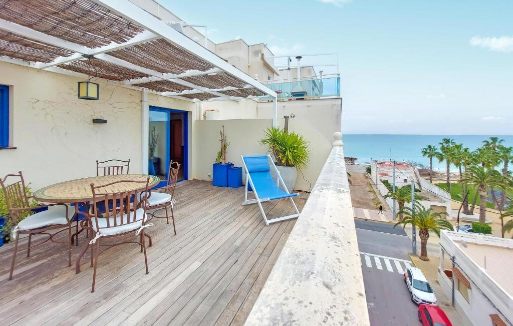 Awesome Apartment In Moncofa With House Sea View, Moncófar (updated ...