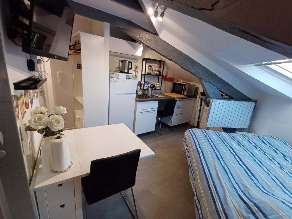 Beau studio proche du Palais des festivals de Cannes, Cannes – Updated ...