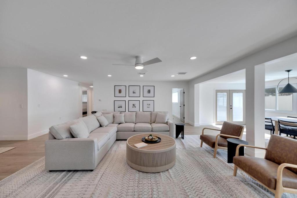 Coastal Oasis in Seminole: Heated Pool Paradise!, Seminole (updated ...