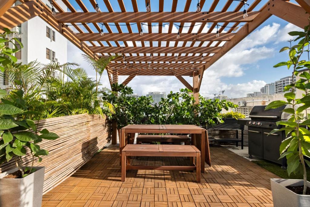 Prime Location at Condado with Rooftop Oasis - Apt 2&3, San Juan ...