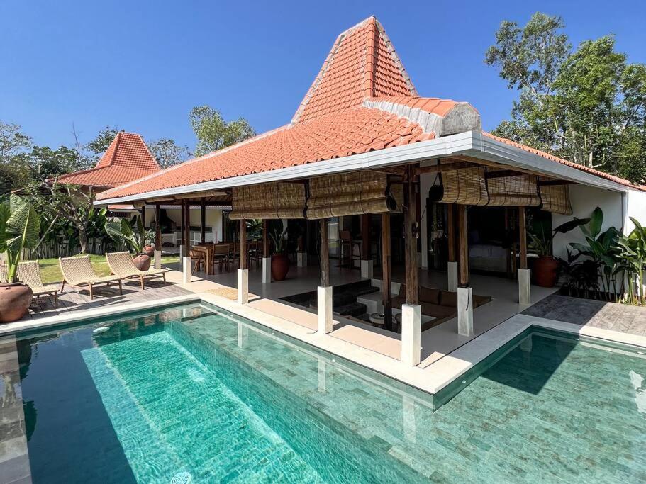 Villa Joglo Catalina, Uluwatu (updated prices 2025)